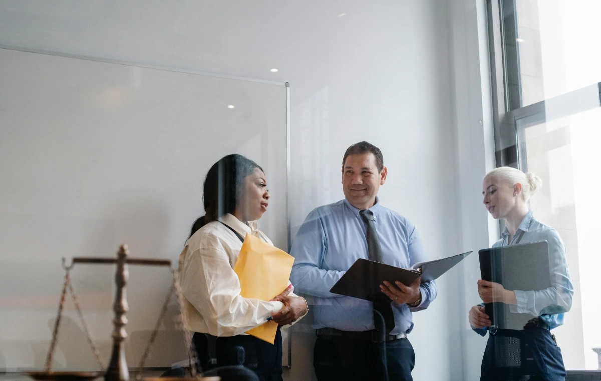 Legal Representation: A Guide to Choosing What’s Best for You - Next ...